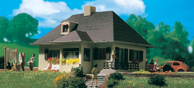 HO Single family house - E-trains