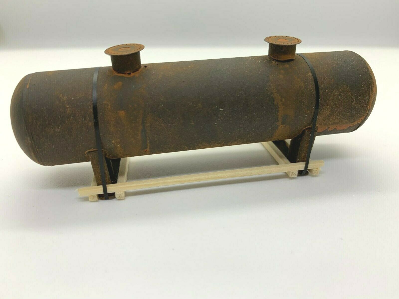 Weathered Storage Tank - E-trains