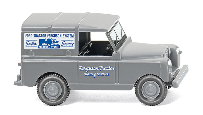 Land Rover - "Ferguson Tractor Sales & Service" - E-trains