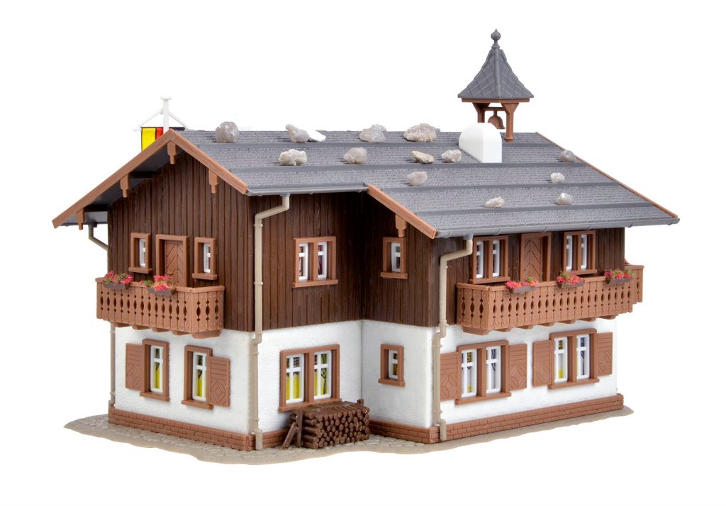 H0 Restaurant in alpine area - E-trains