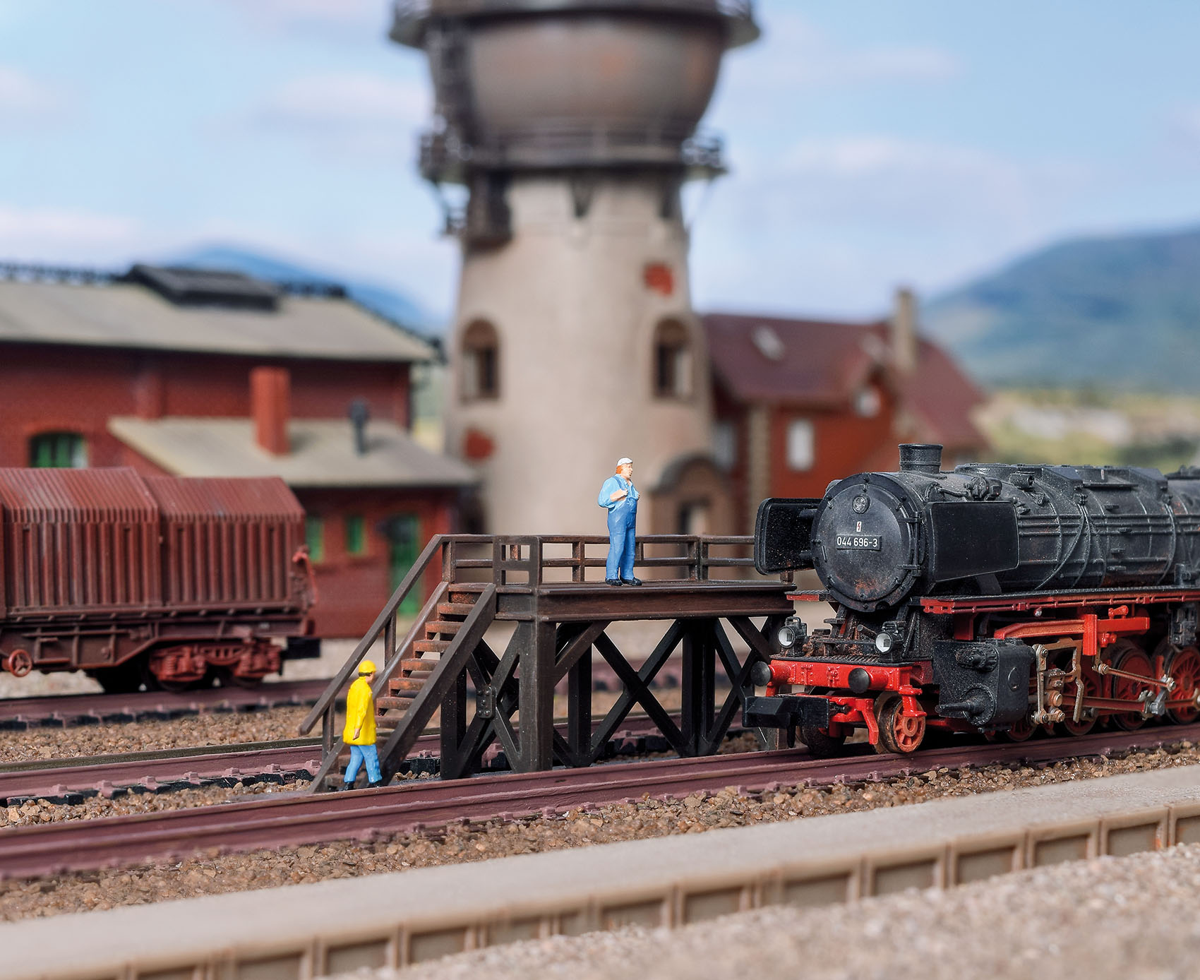 N Loco operating platform - Kit - E-trains