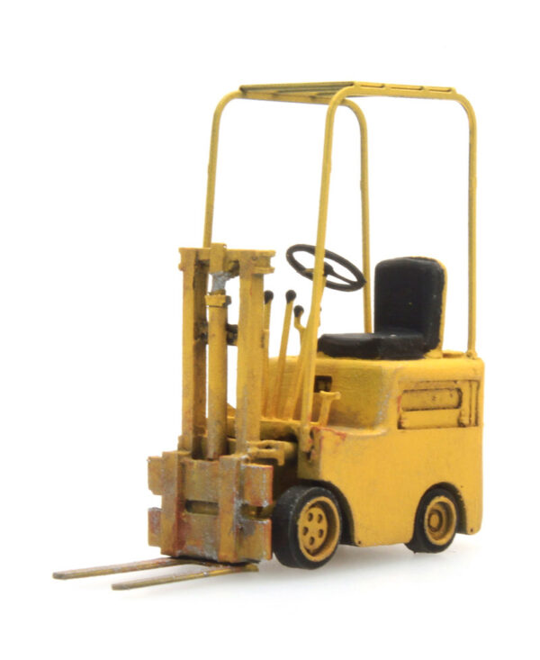 Forklift yellow - E-trains