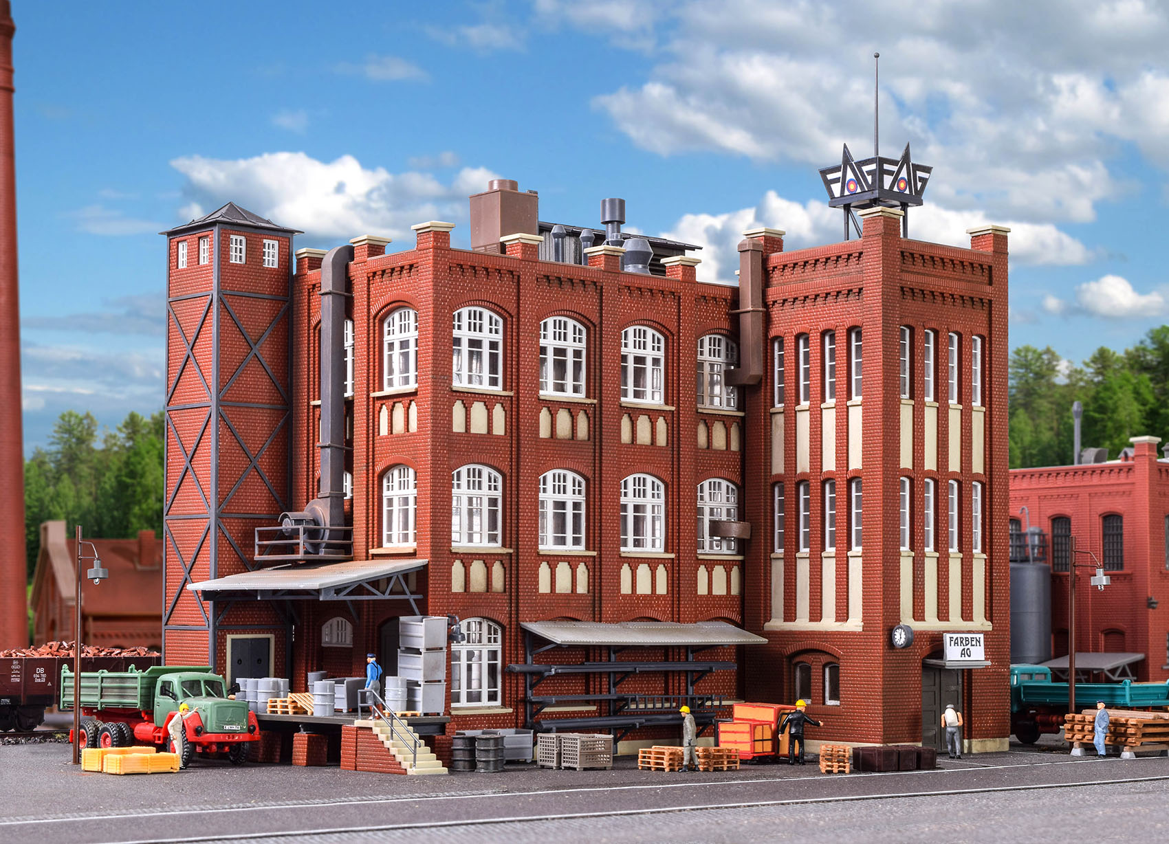 H0 Factory building of Wilhelminian time - E-trains