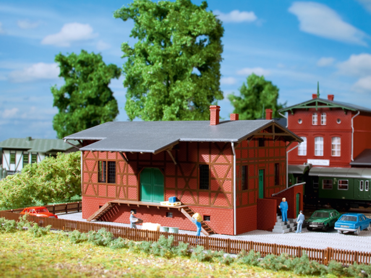 Freight shed - Kit - E-trains