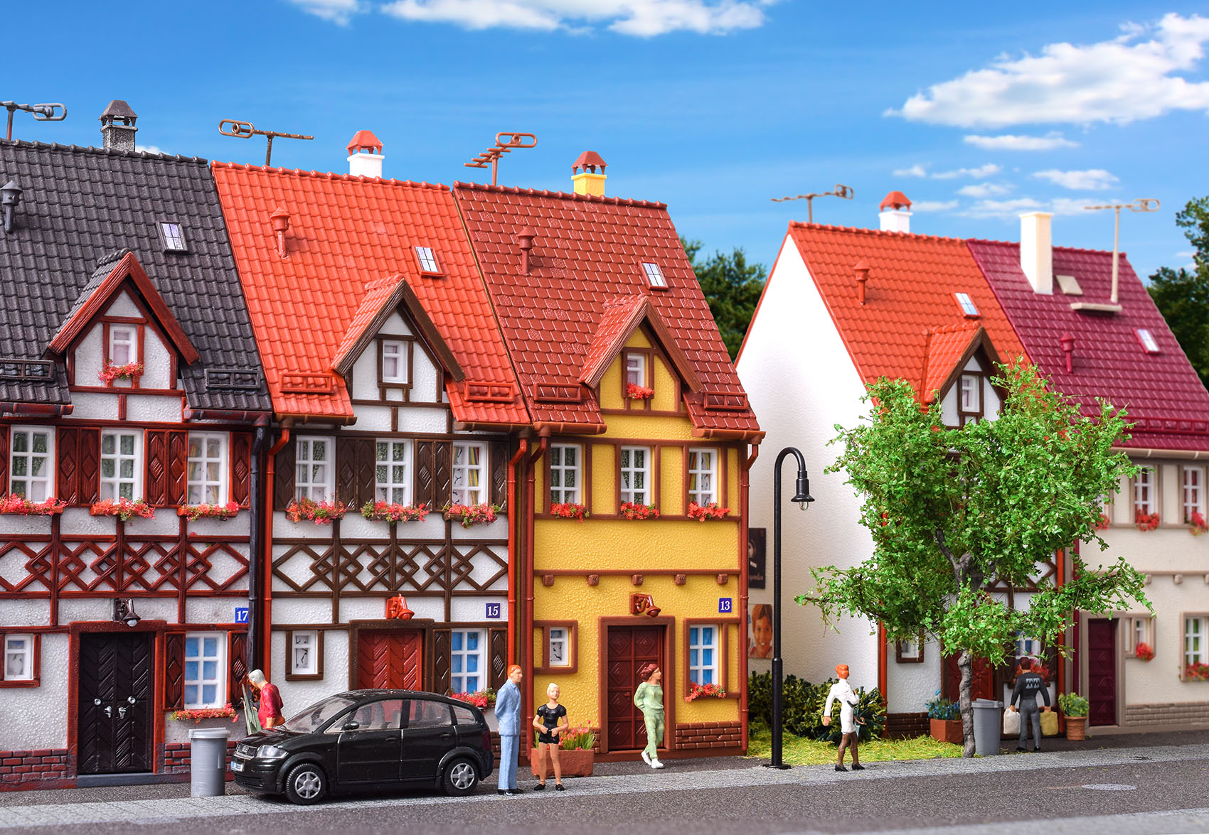 H0 House Bahnhofstraße 13 - Kit - E-trains