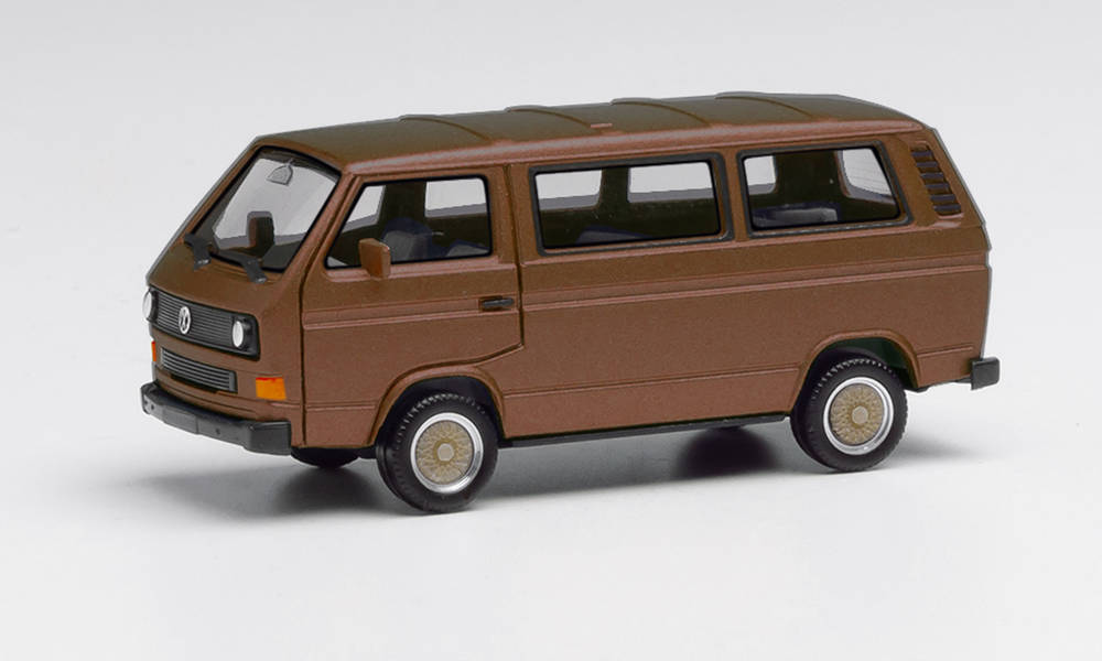 VW T3 BUS WITH BBS RIMS, BRONZE BEIGE METALLIC - E-trains