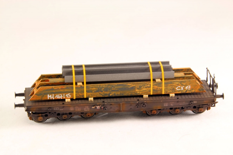 H and I Beams on gluts - E-trains