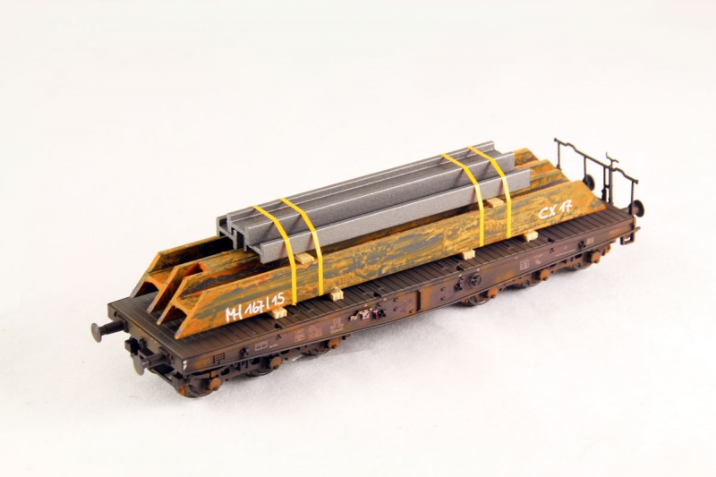 H and I Beams on gluts - E-trains