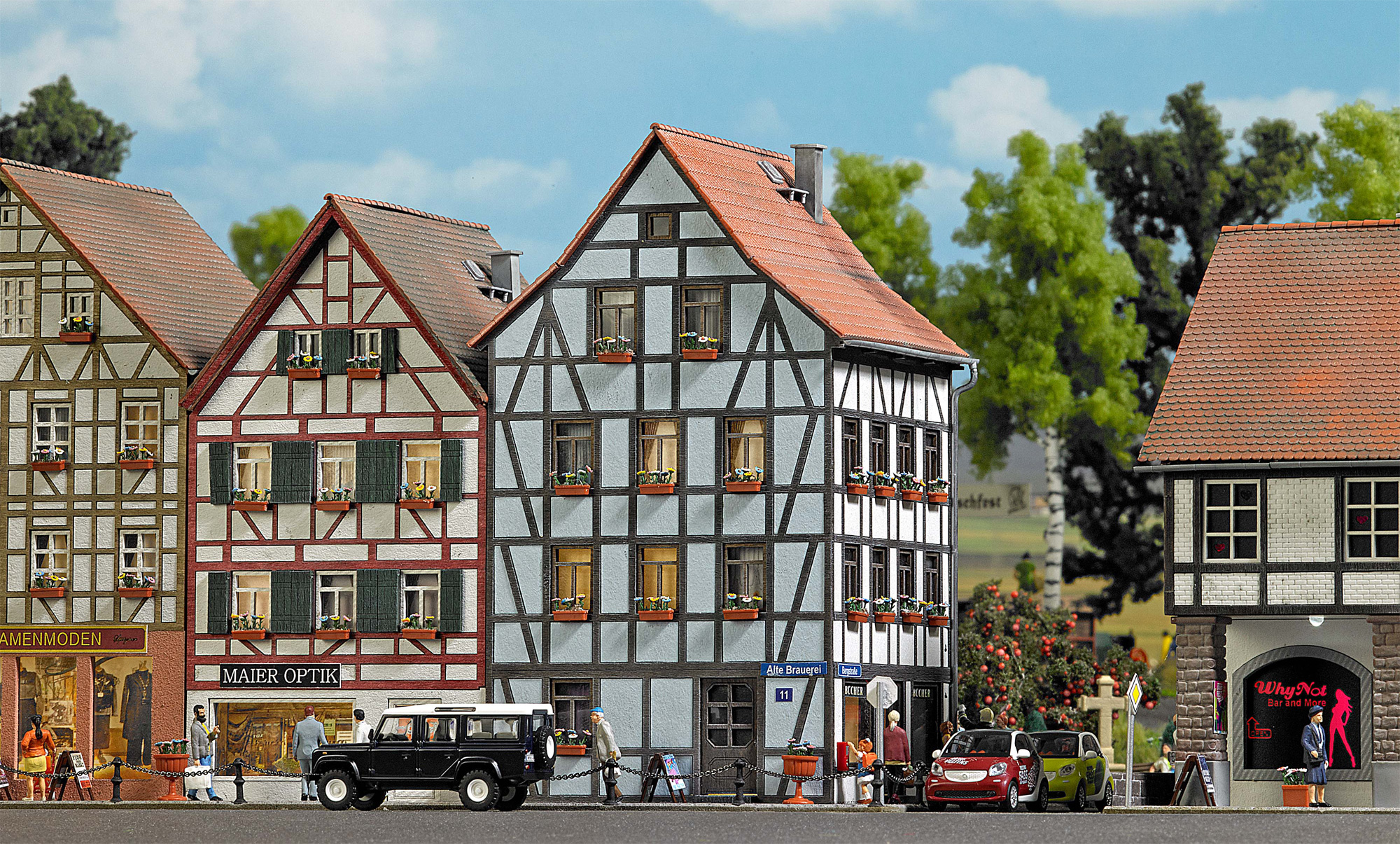 Old Town Corner House - E-trains