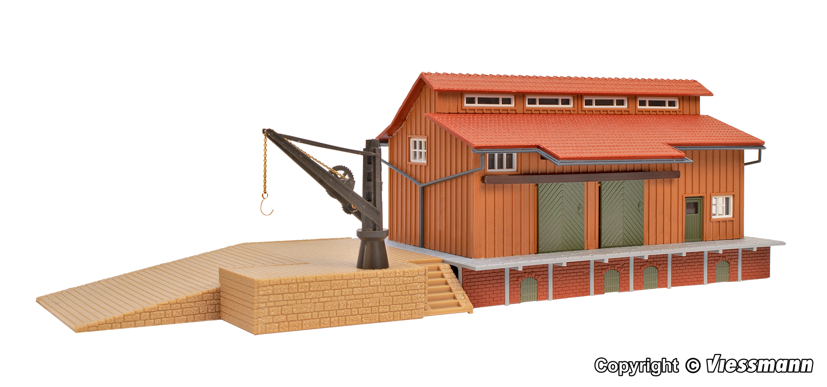 Freight shed with side platform and loading crane - E-trains