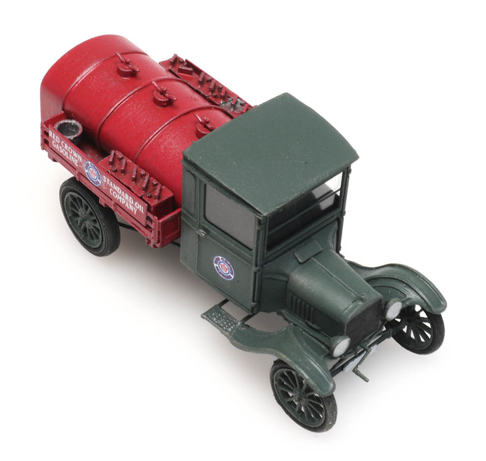 Ford Model TT tank truck Standard Oil - E-trains