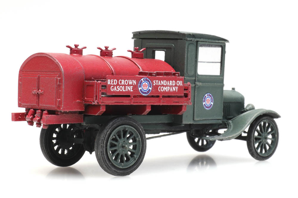 Ford Model TT tank truck Standard Oil - E-trains