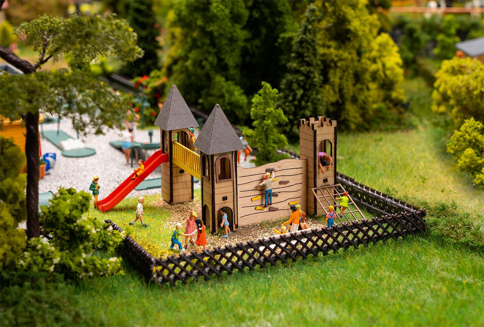 Playground - E-trains