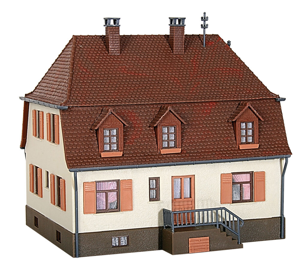 H0 House with hipped roof - Kit - E-trains