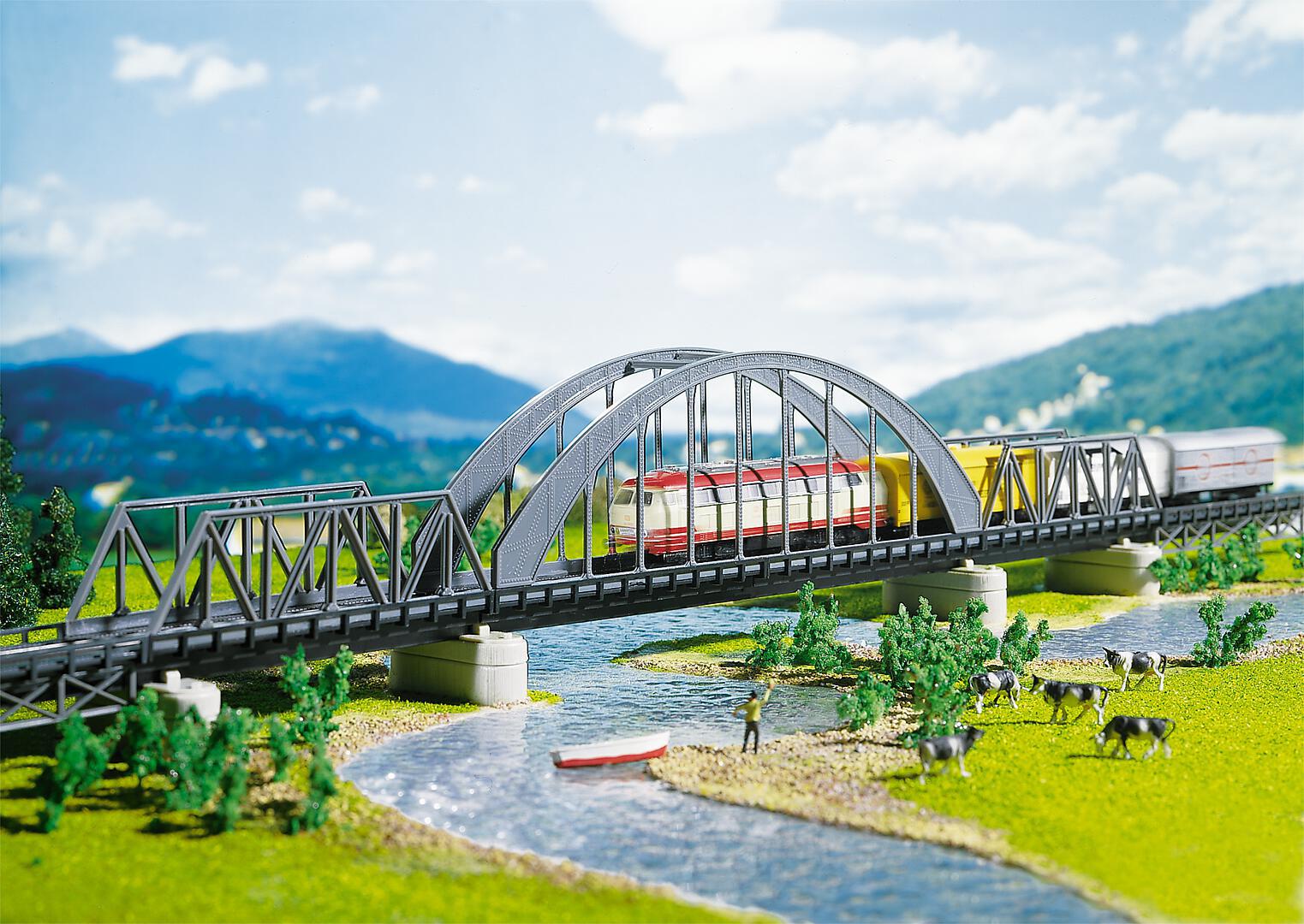 Arch Bridge - E-trains
