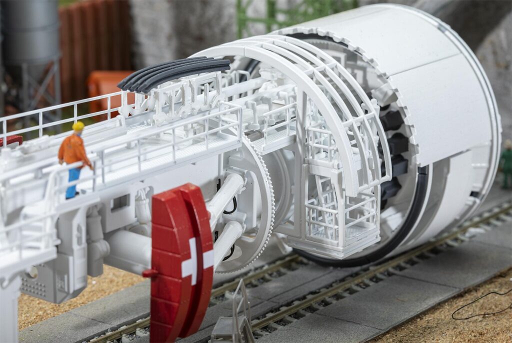 Tunnel boring machine Gripper-TBM - E-trains