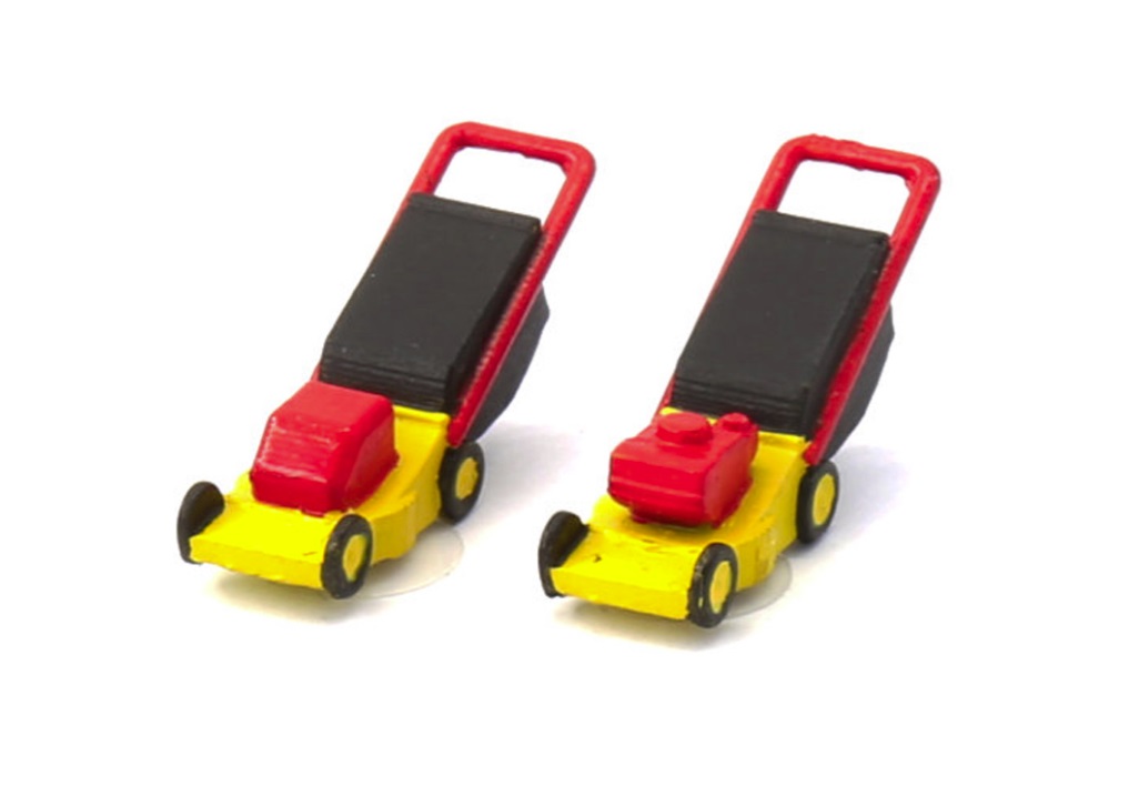 Lawn mower x 2 - Finished model - E-trains