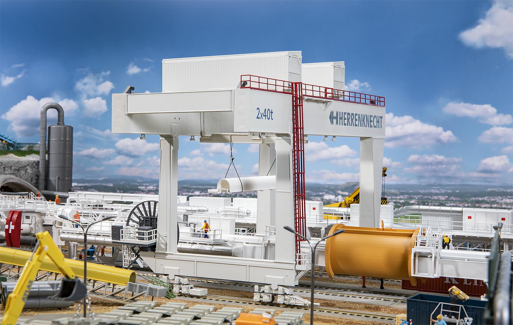 Large gantry crane - Kit - E-trains