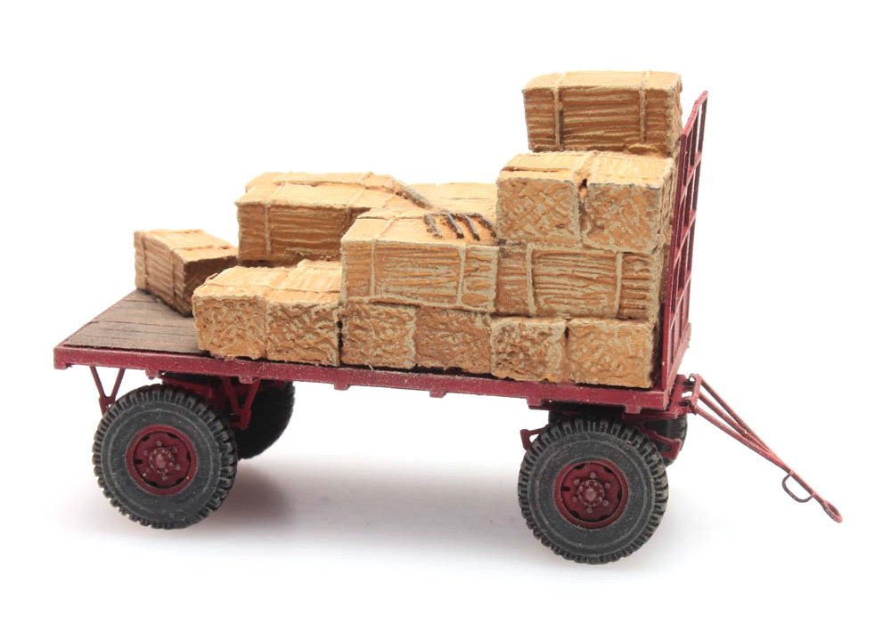 Hay Trailer - Finished model - E-trains