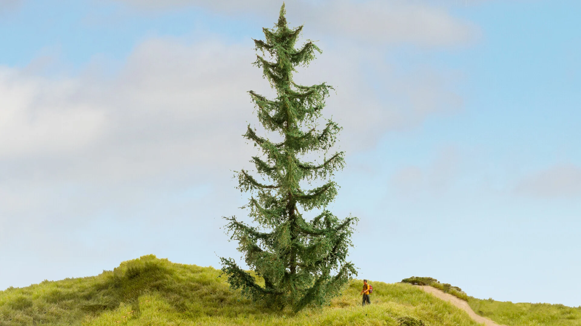 Spruce Tree , 22cm Tall - E-trains