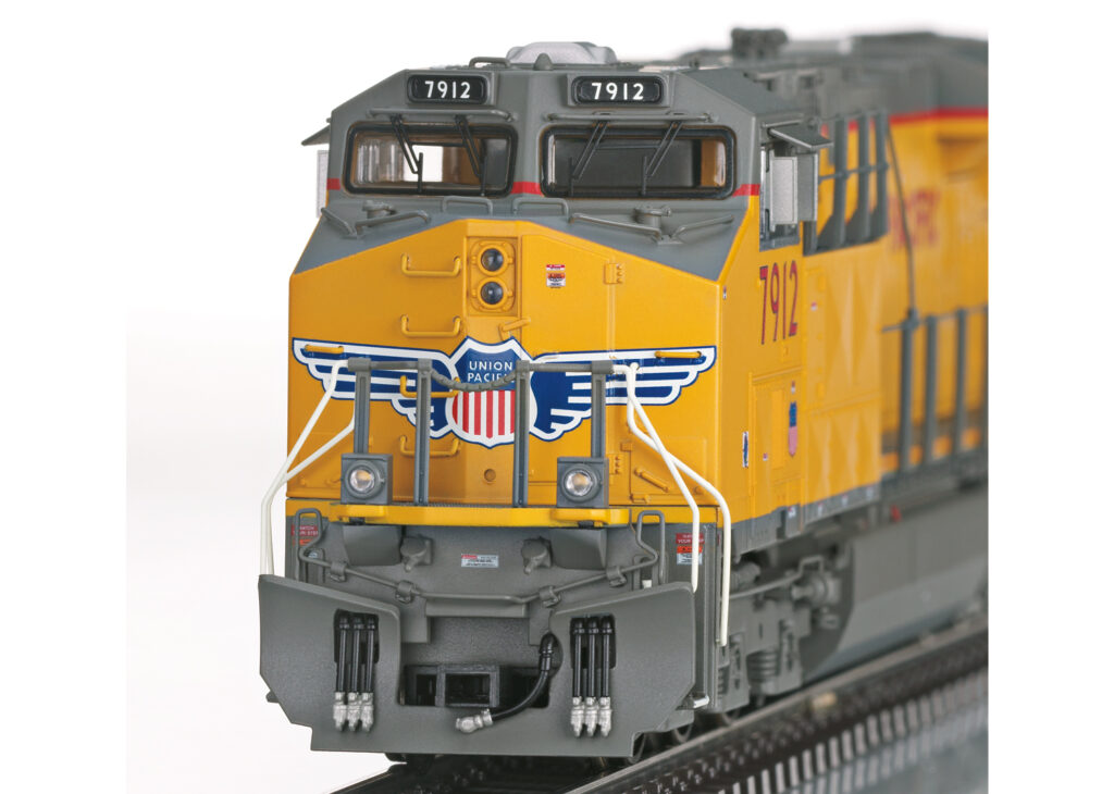 DCC - Type GE ES44AC Diesel Locomotive - E-trains