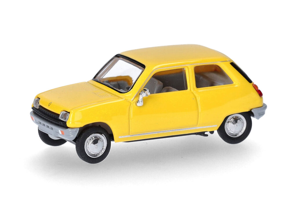 Renault R5, yellow - E-trains
