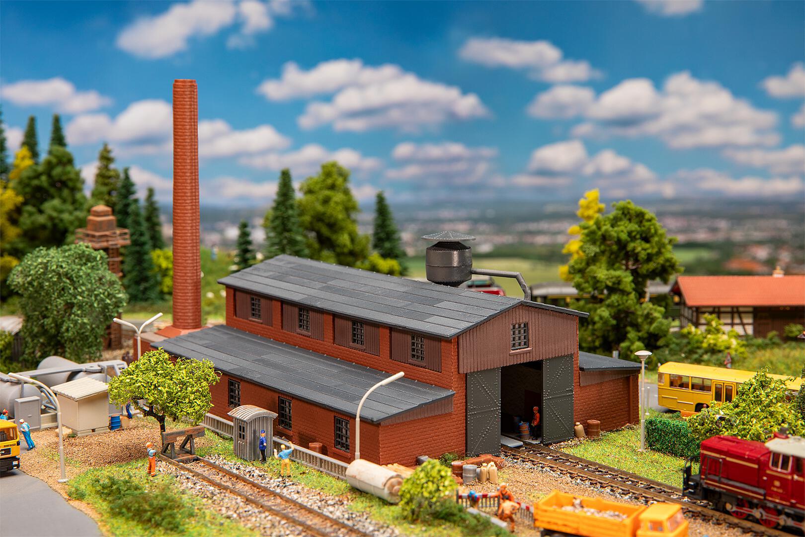 Factory with chimney - Kit - E-trains