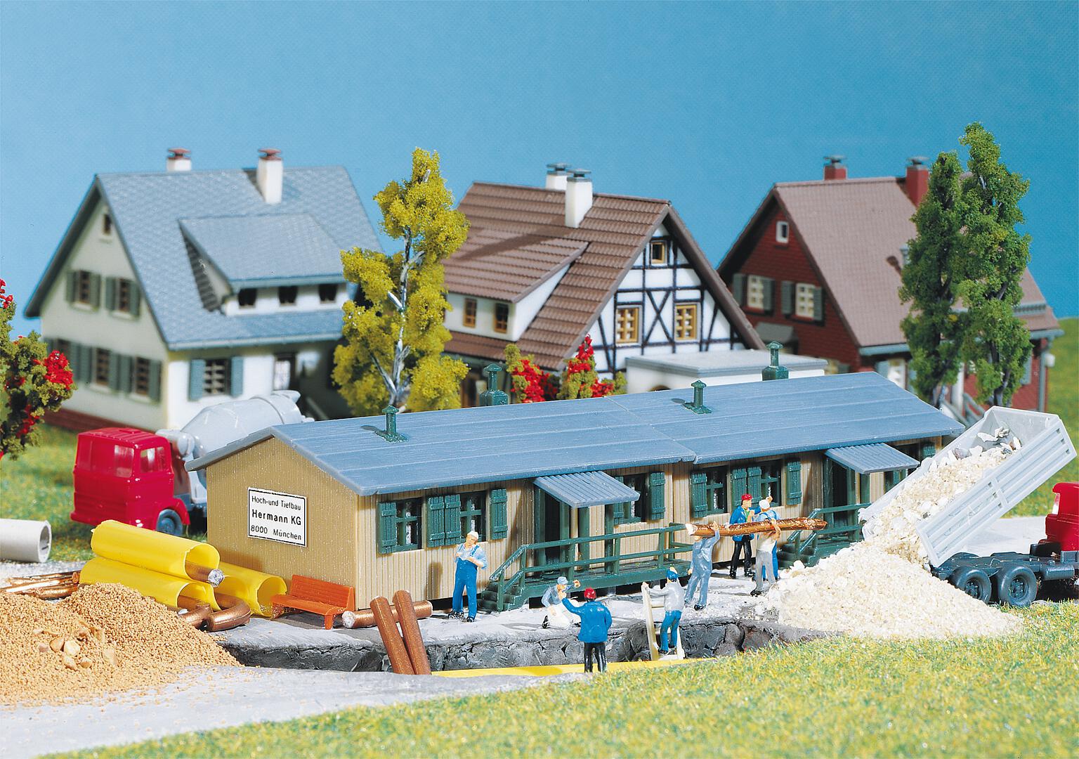 Wooden Hut - e-Trains