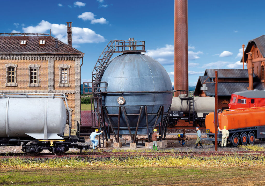 Meiller tandem construction tipper trailer, silver - e-Trains